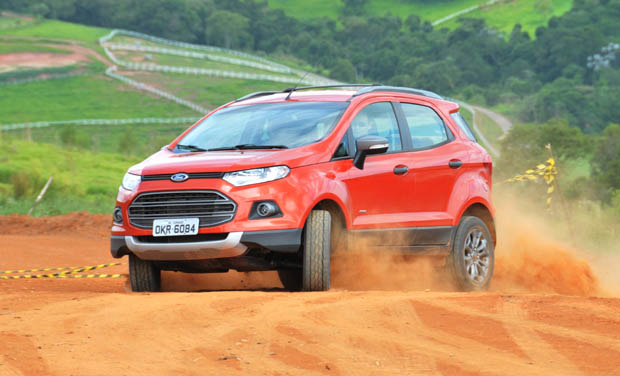 Ford lança EcoSport 4WD e Powershift | Quatro Rodas