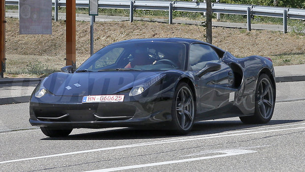 Mula de suposta Ferrari Dino é flagrada | Quatro Rodas Mula de suposta Ferrari Dino é flagrada | Quatro Rodas