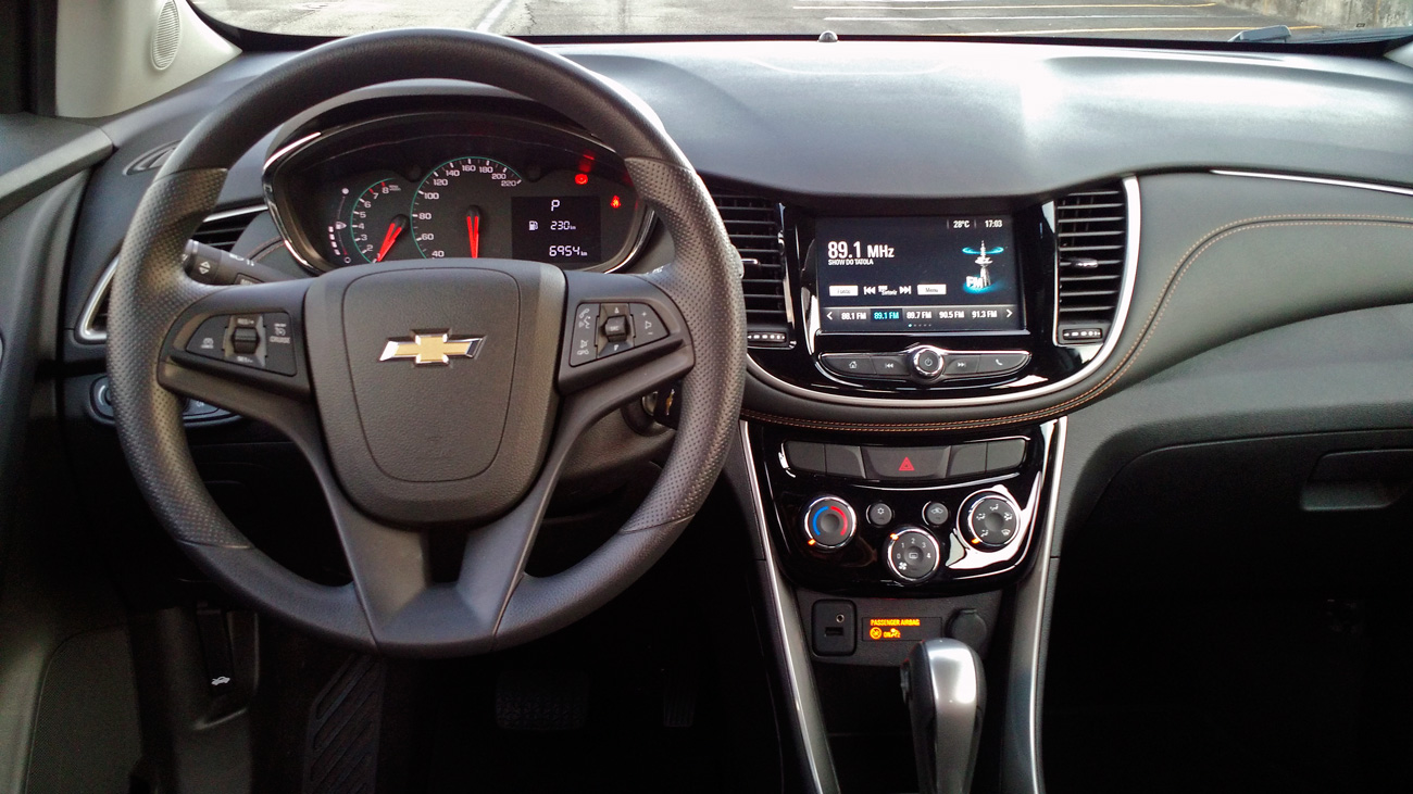 Impressões: o Chevrolet Tracker mais barato também é o melhor | Quatro ...