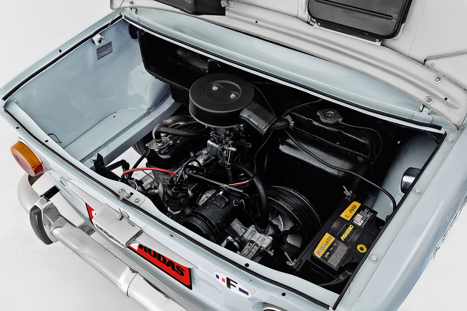 Clássicos: Simca 1000, um pequeno gigante francês | Quatro Rodas