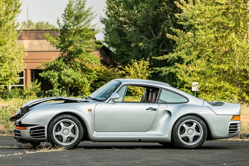 Porsche 959 batido é leiloado por quase R$ 2 milhões | Quatro Rodas