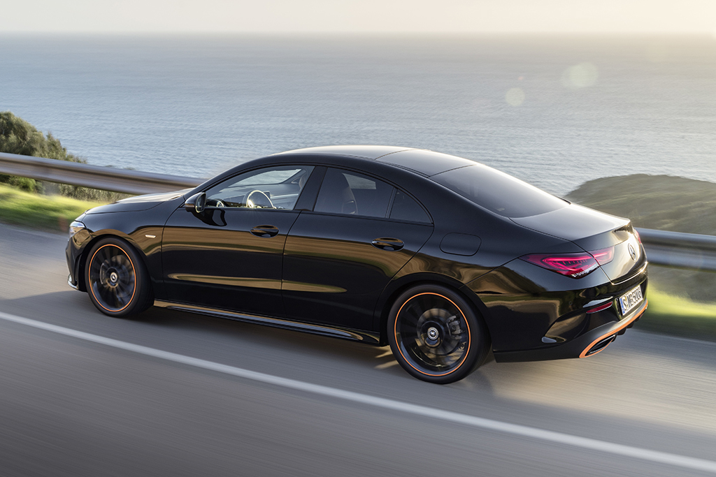 Mercedes-Benz CLA se afasta do Classe A para se tornar um mini-CLS ...