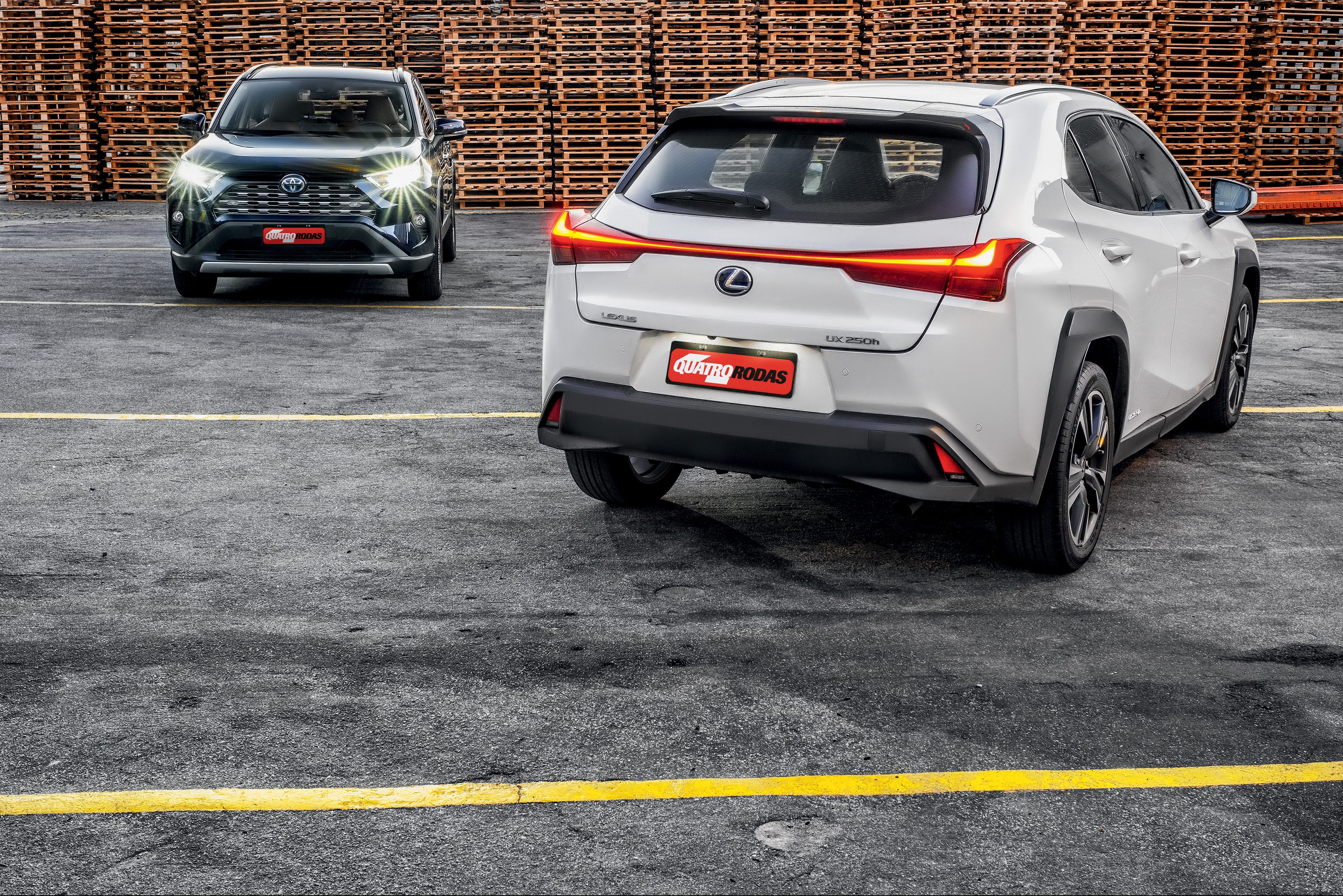 Duelo híbrido e familiar: Lexus UX 250h x Toyota RAV4 | Quatro Rodas