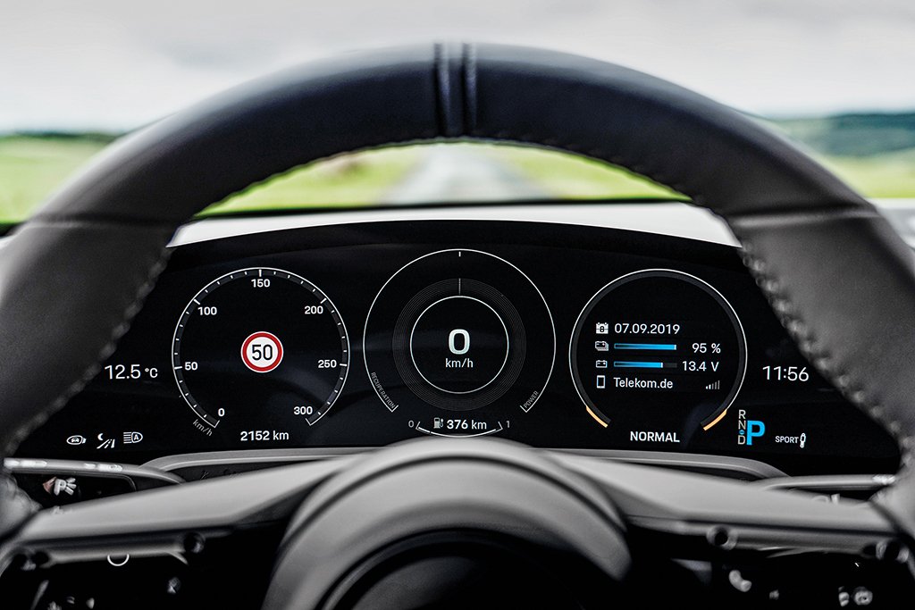 Impressões: Porsche Taycan prova que dá para ser divertido e ecológico ...