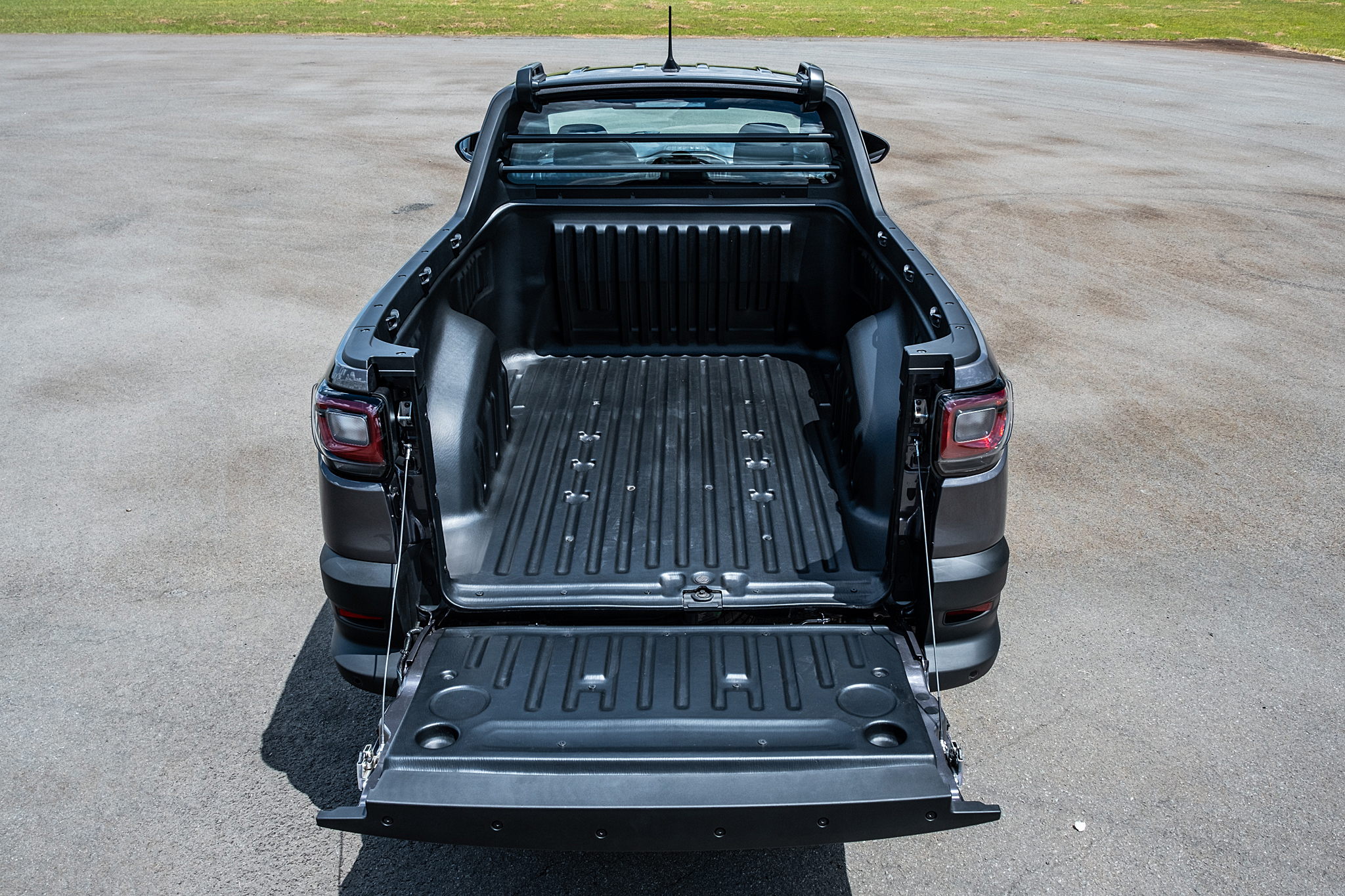 Mini-Toro ou Uno de caçamba? De onde vem cada parte da nova Fiat Strada ...