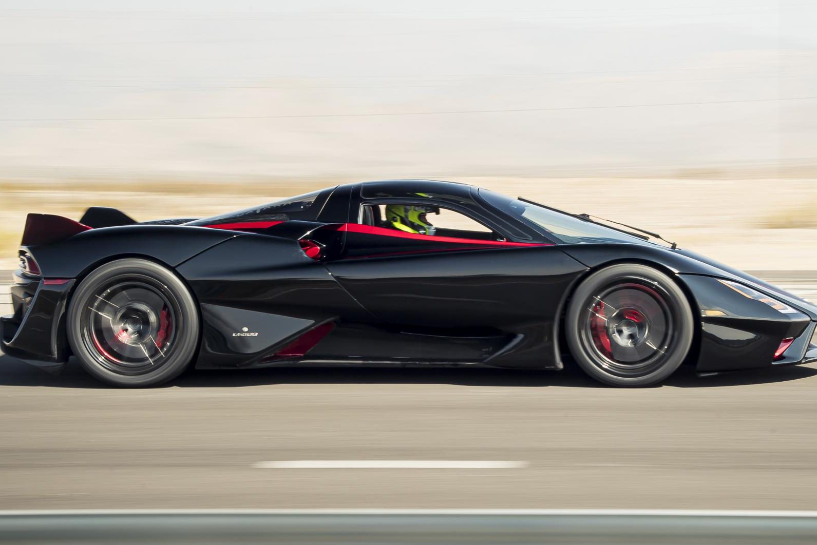 SSC Tuatara quebra recorde e vira carro mais rápido do mundo ...