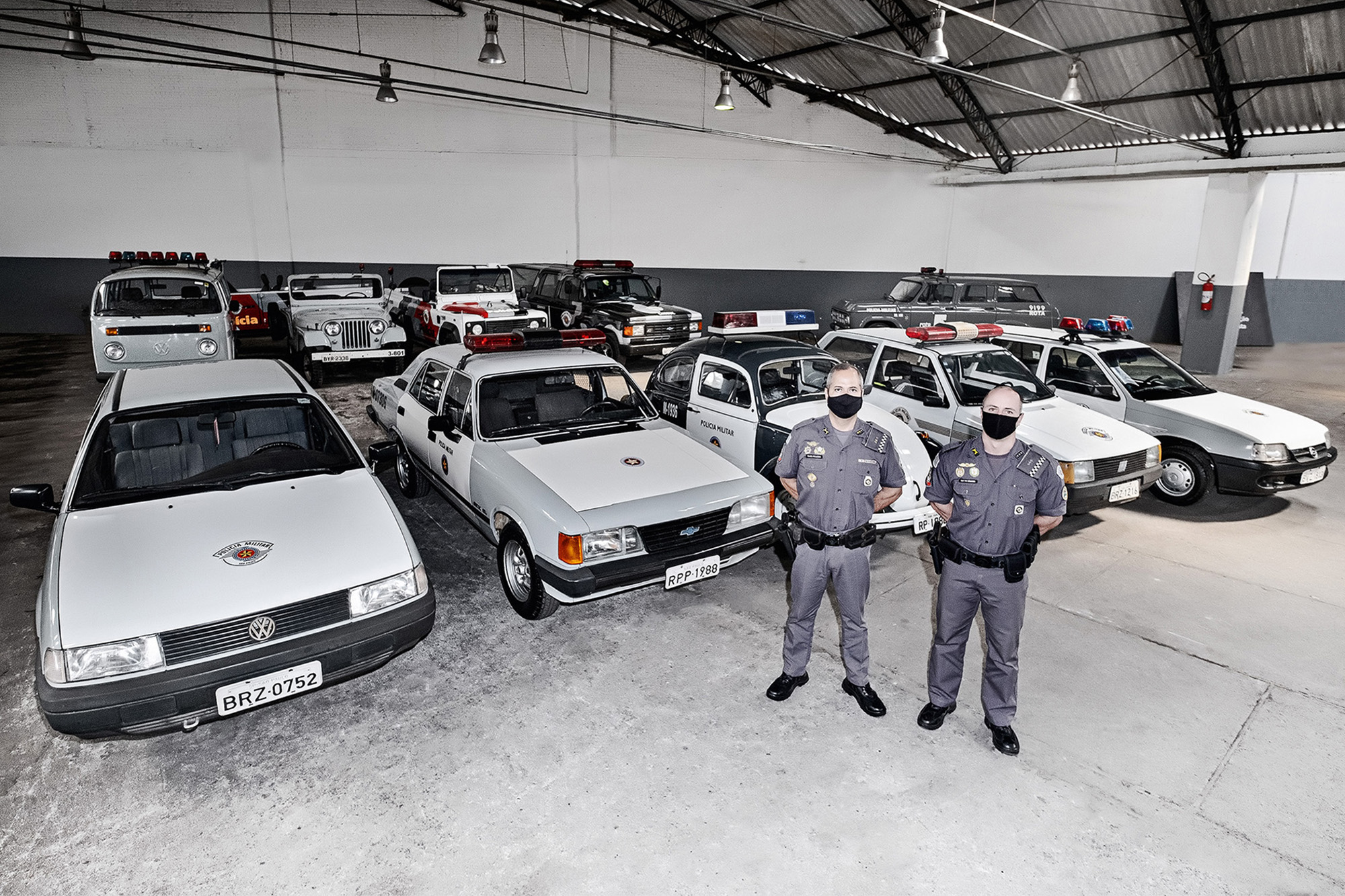 Fusca Jeep Opala Pm De São Paulo Conserva Suas Antigas Viaturas