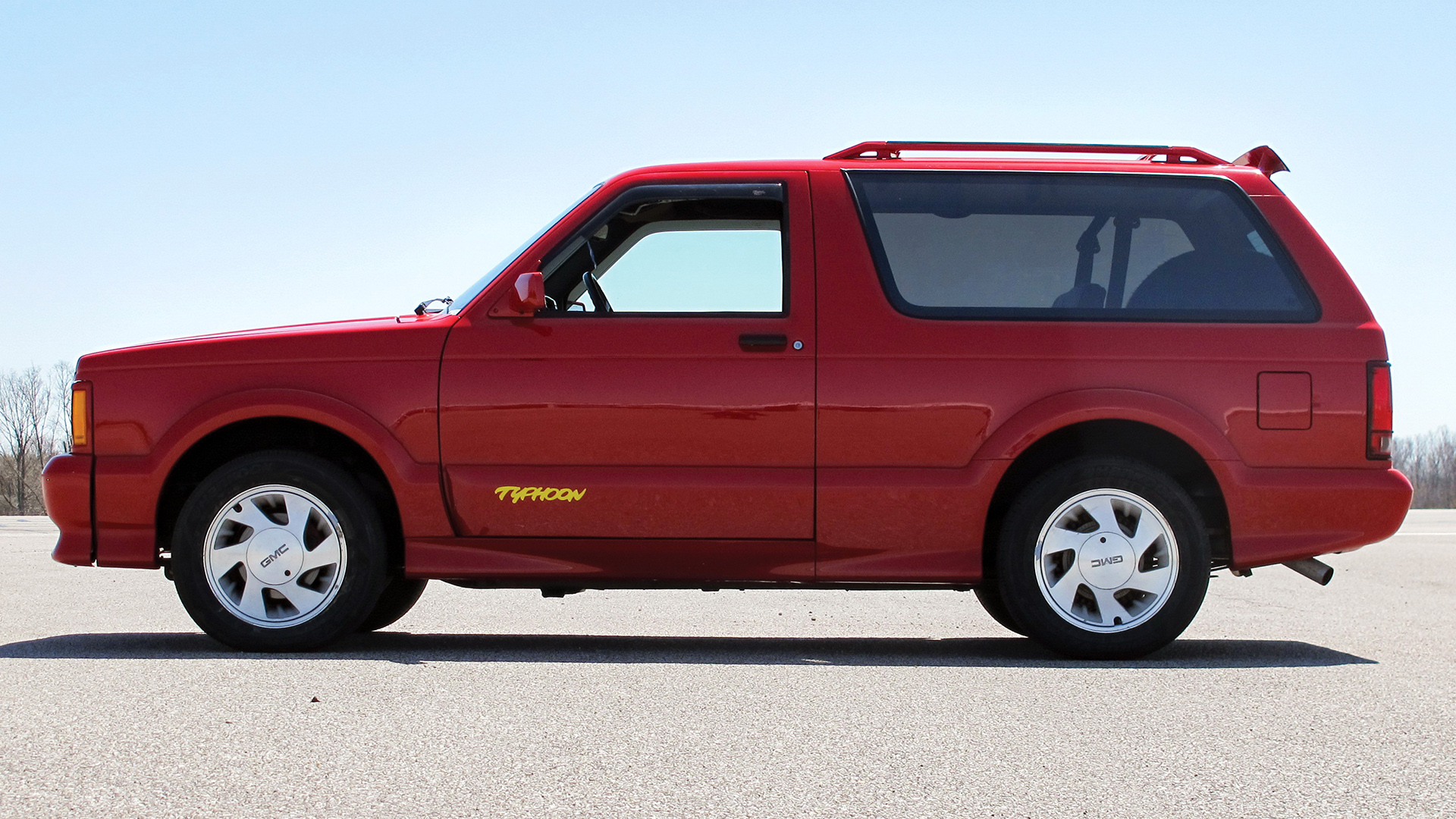 Syclone e Typhoon: os utilitários da GM que desbancaram uma Ferrari ...