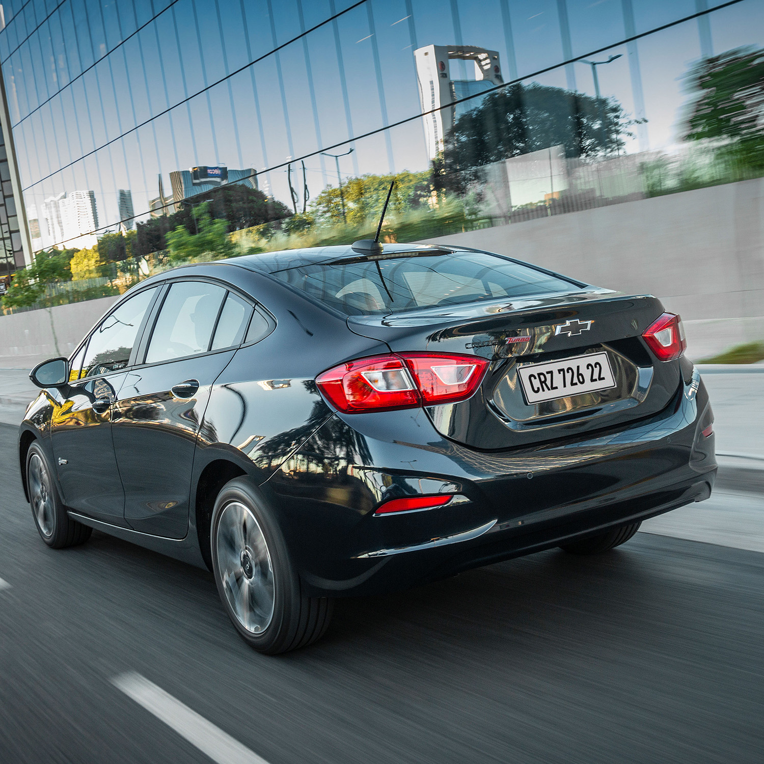 Chevrolet Cruze RS vira única opção do hatch; sedã ganha versão ...