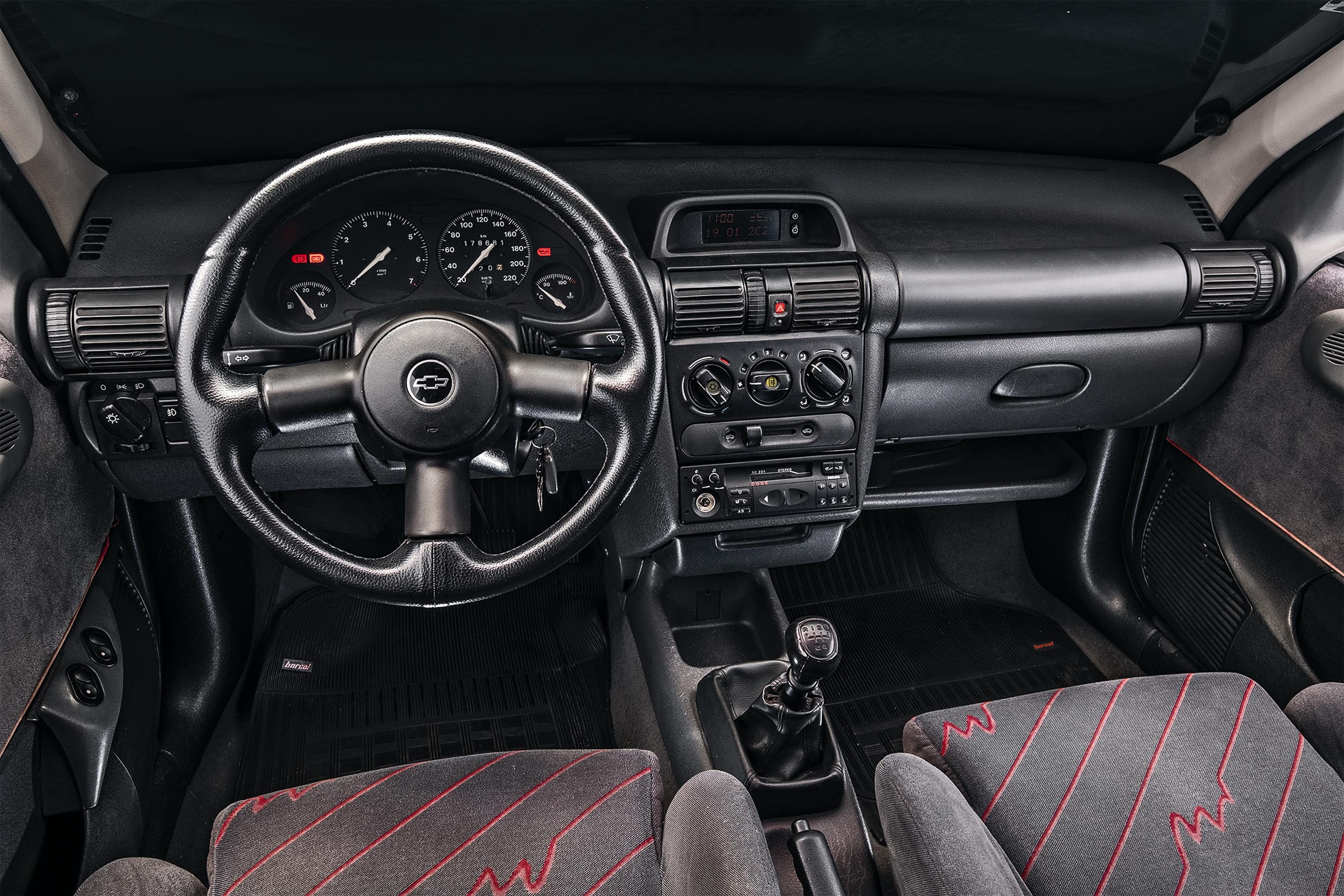Chevrolet Corsa GSi estendeu revolução aos esportivos, mas era (bem ...