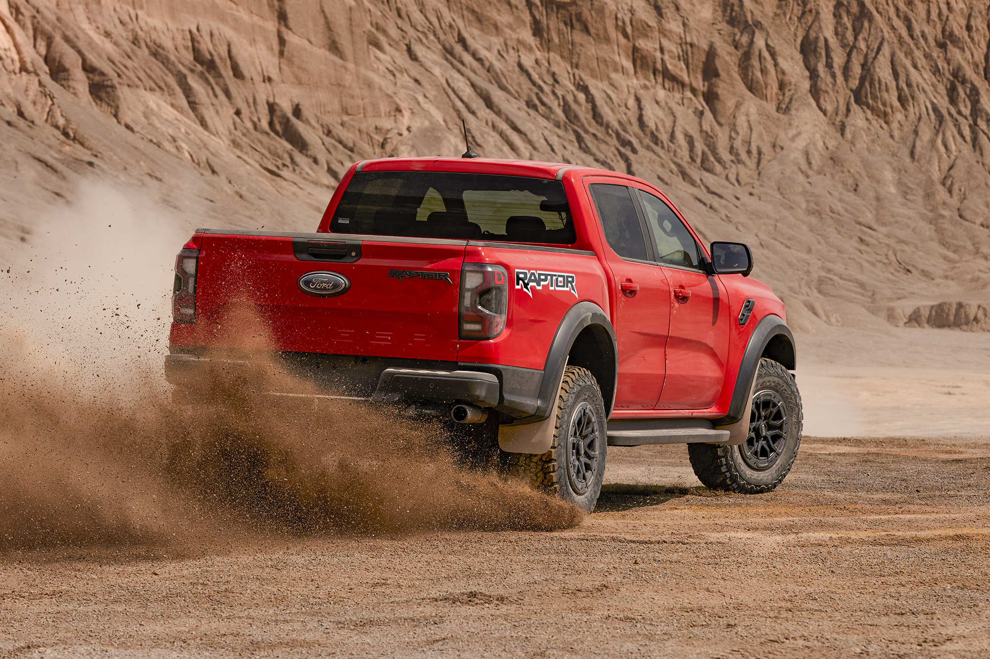 Nova Ranger Raptor é inspirada em caças e tem V6 com som de escape ...