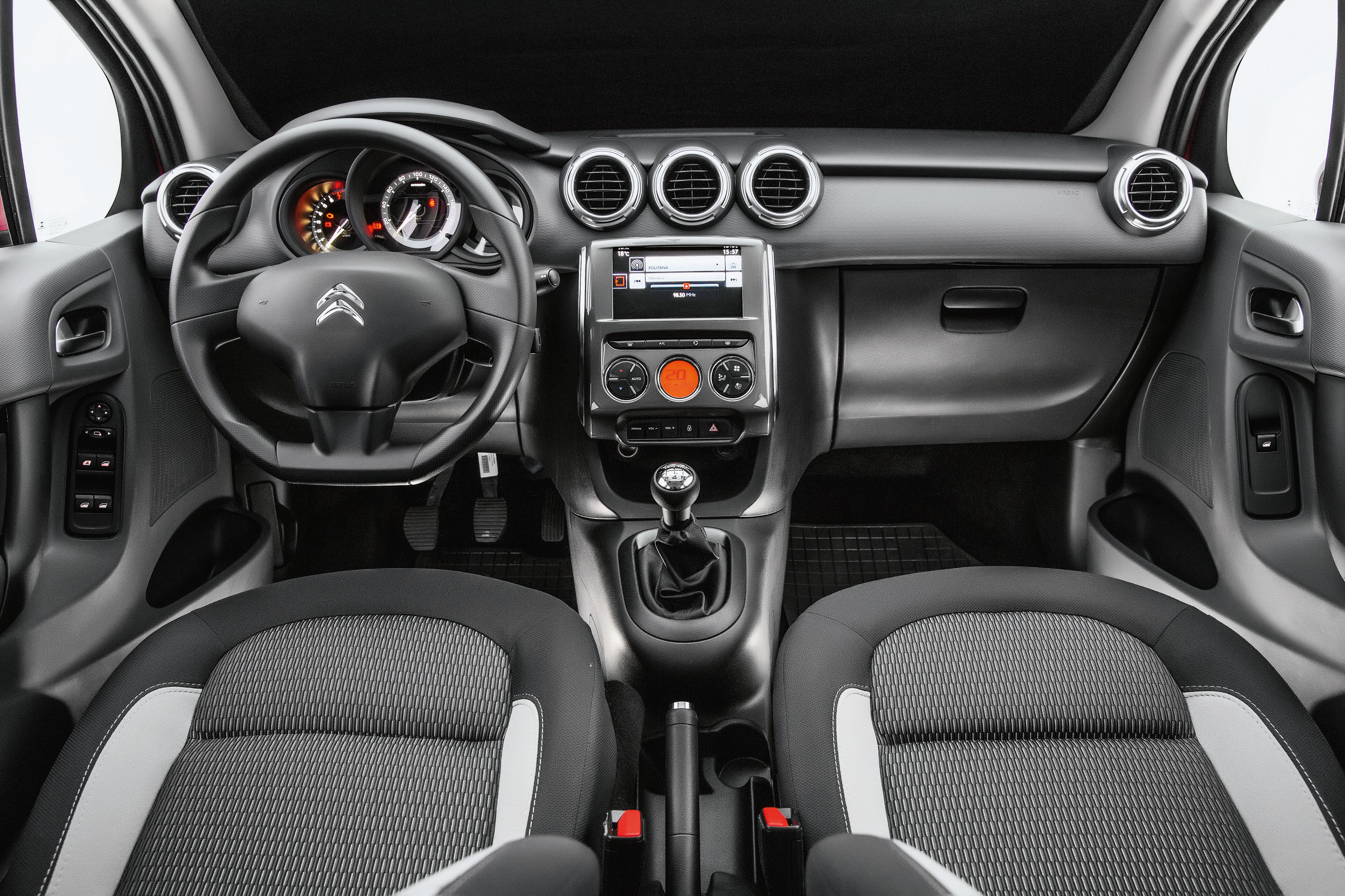 Citroën C3 usado é opção econômica e confortável a partir de R$ 43.000 ...