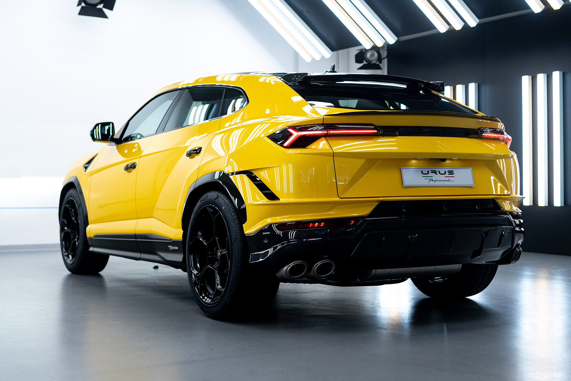 Lamborghini Urus Performante é SUV endiabrado com 666 cv e 306 km/h ...