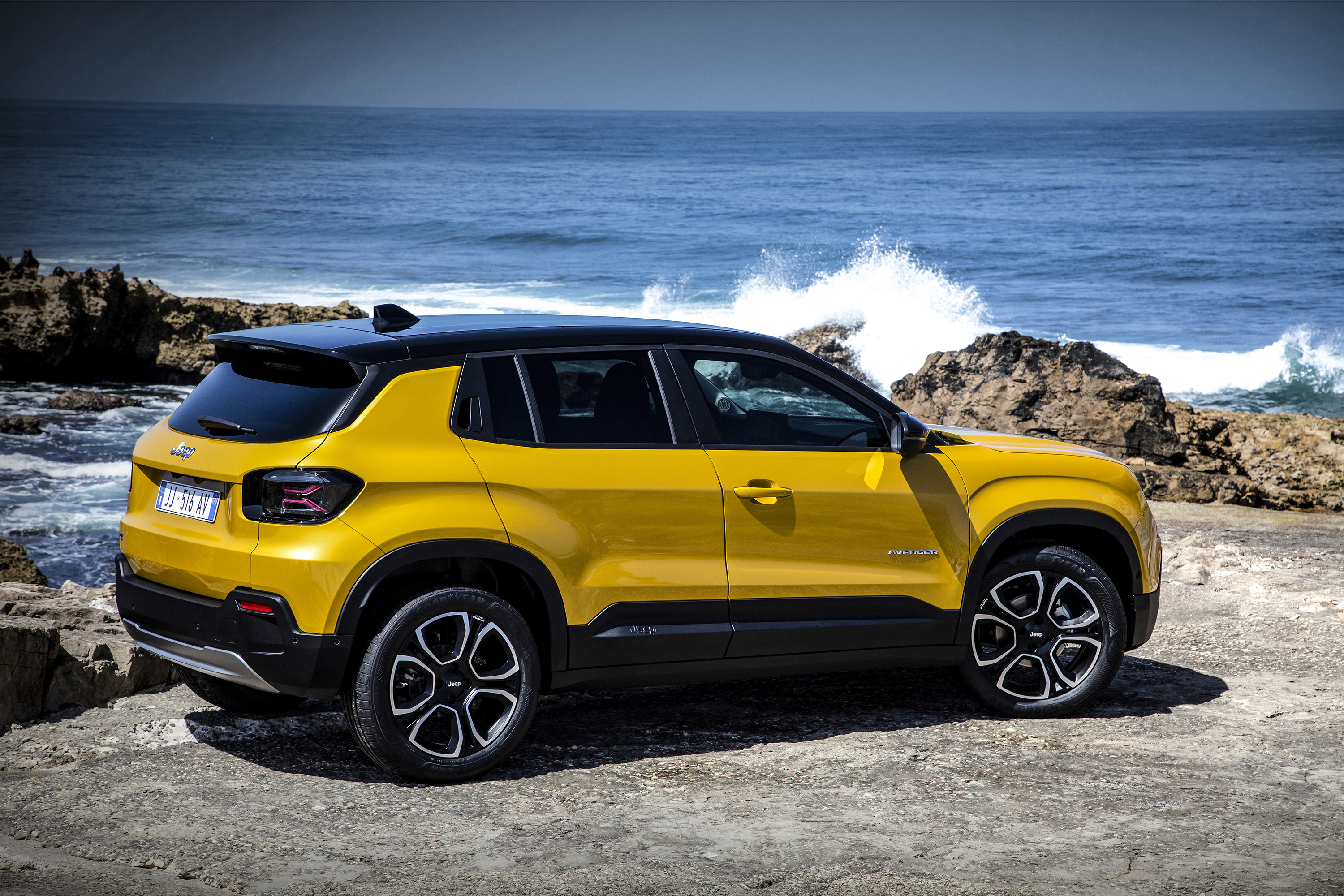 Jeep Avenger: marca define nome do mini-Renegade e mostra dois novos ...