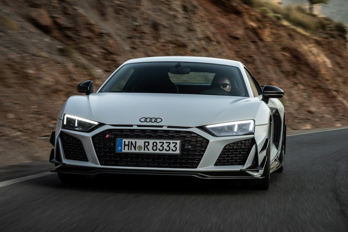 Novo R8 Coupe GT com tração traseira marca despedida do motor V10 na ...