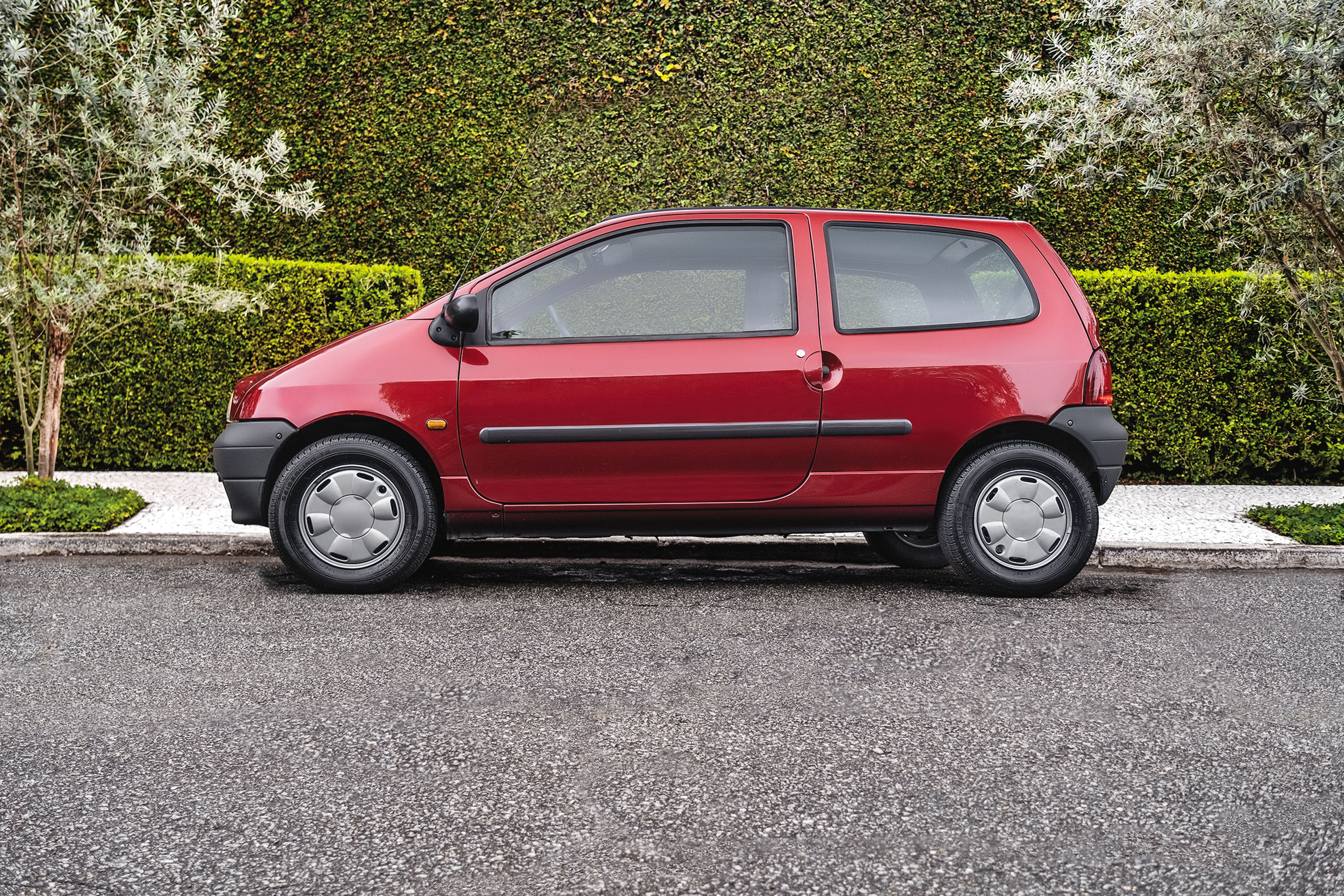 30 anos do Renault Twingo, o carro que já nasceu clássico | Quatro Rodas