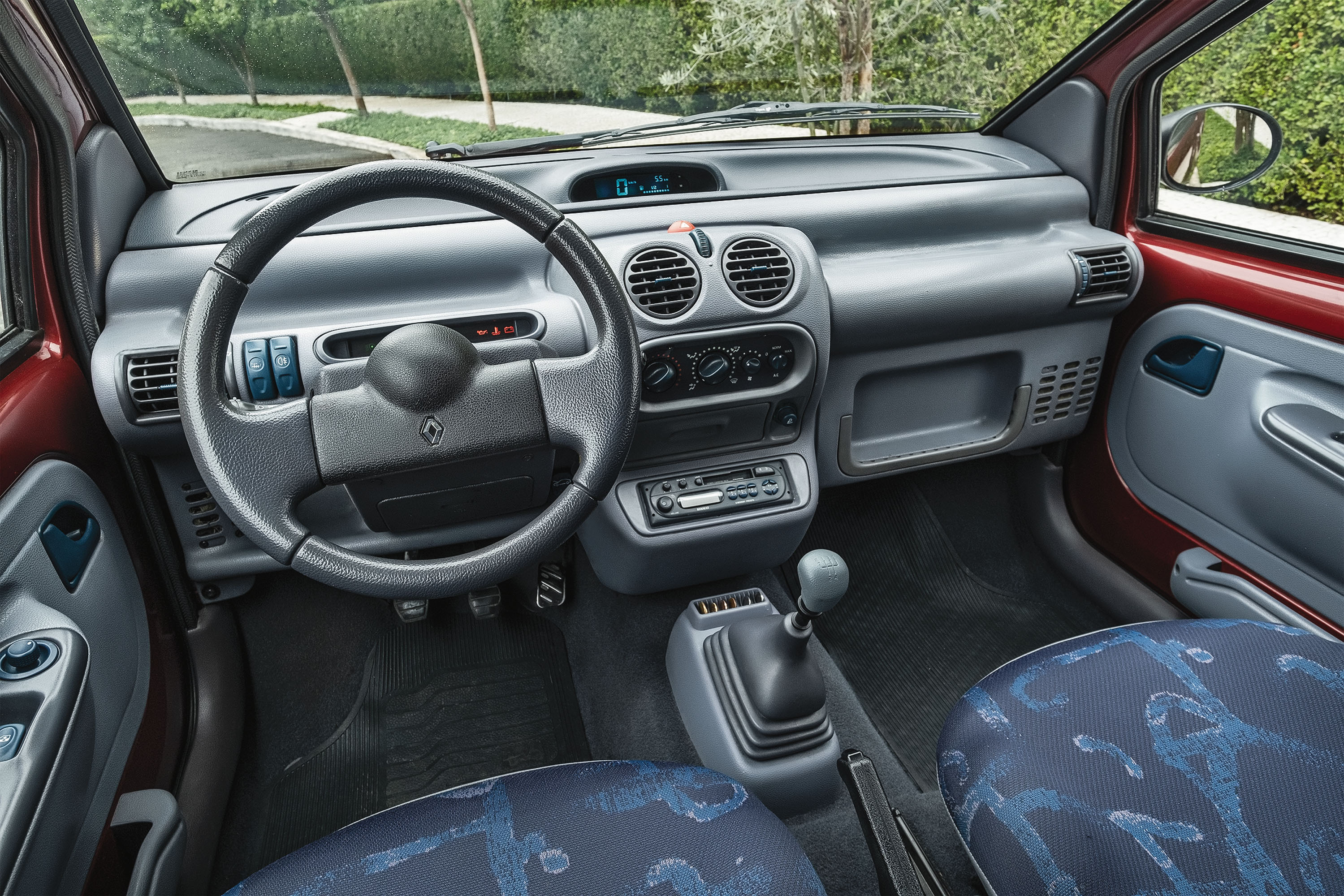 30 anos do Renault Twingo, o carro que já nasceu clássico | Quatro Rodas