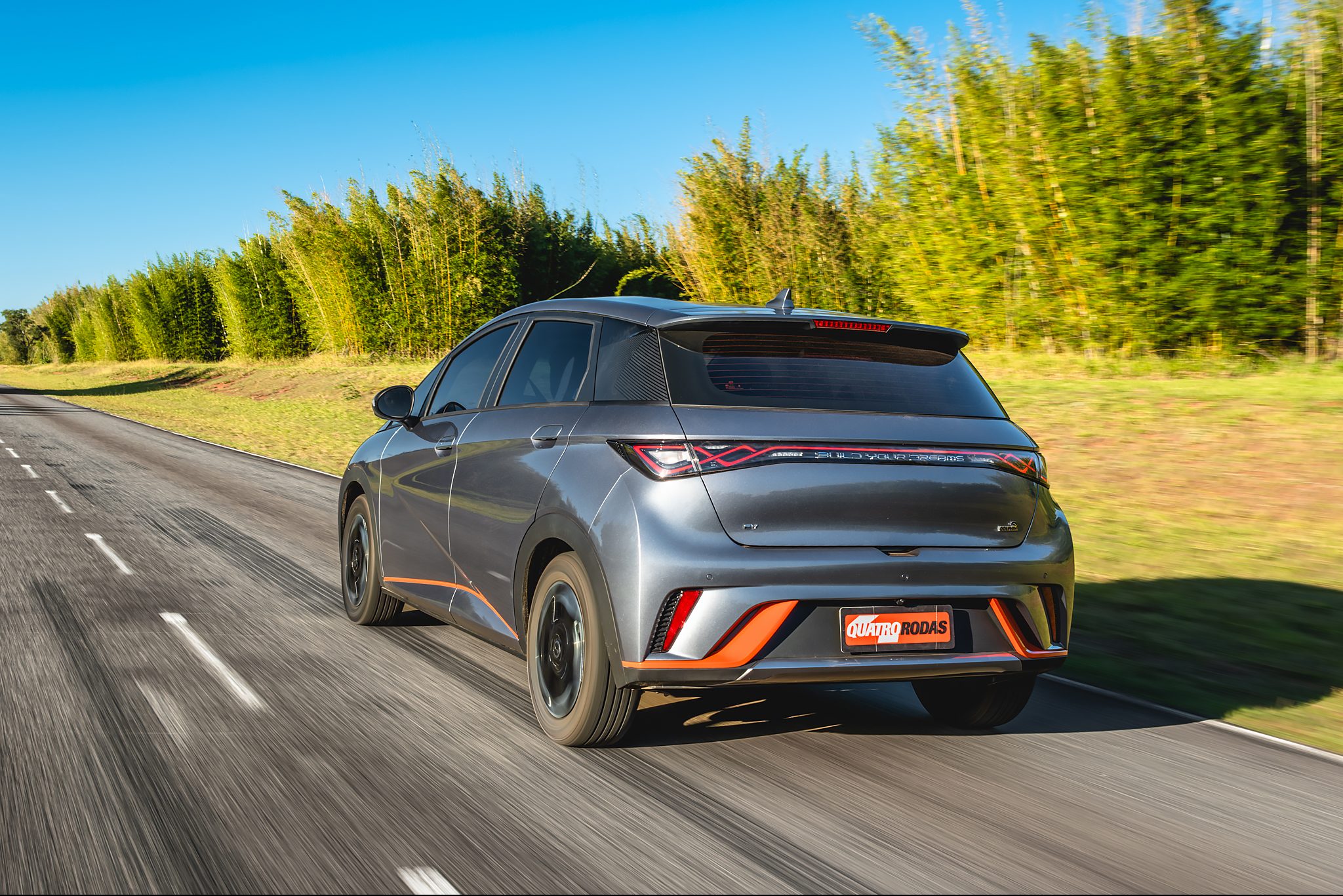 BYD Dolphin e GWM Ora 03: quem leva a melhor no duelo de carros elétricos? | Quatro Rodas