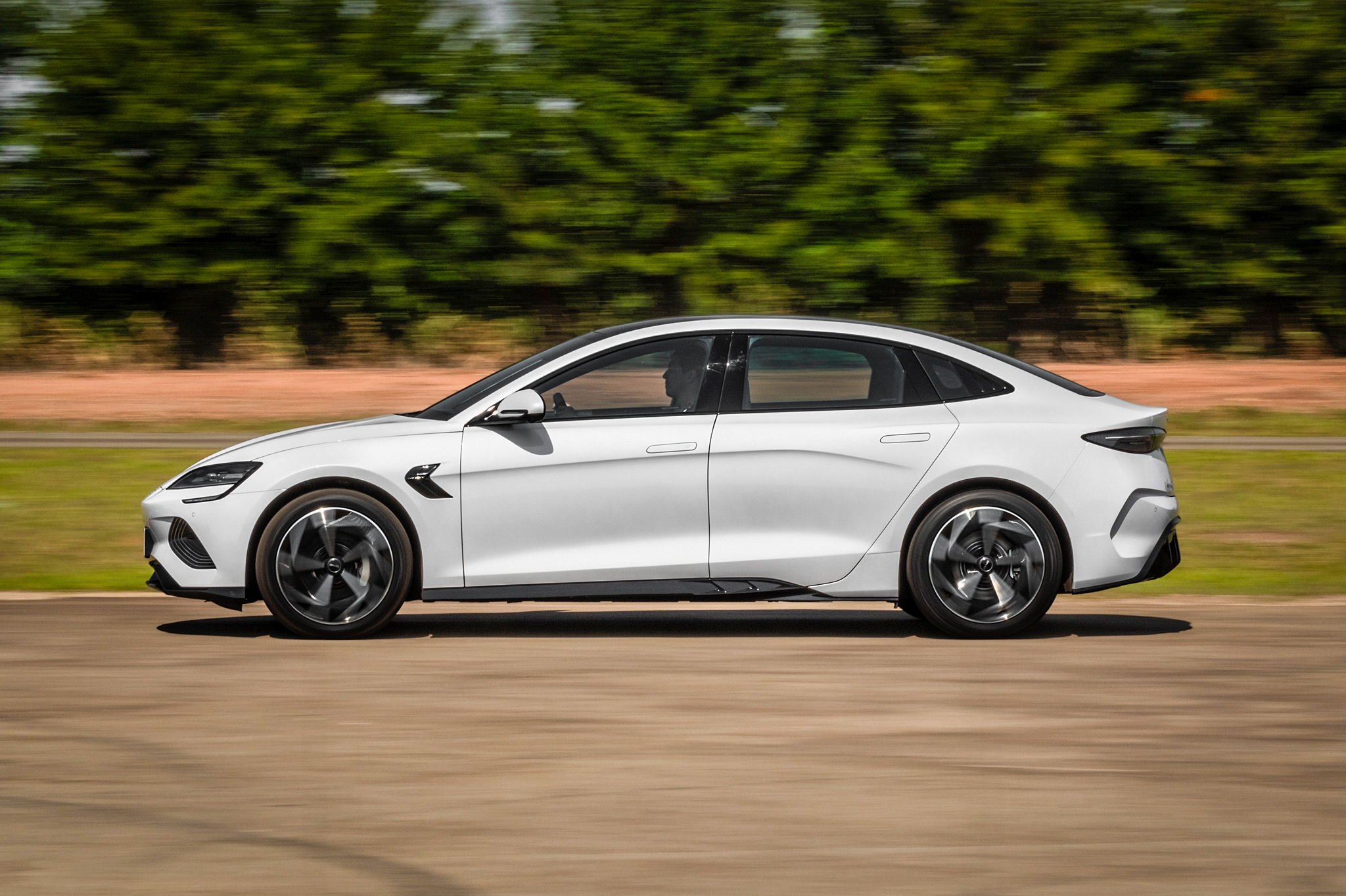 BYD Seal estreia por R$ 296.800: confira teste completo do sedã ...