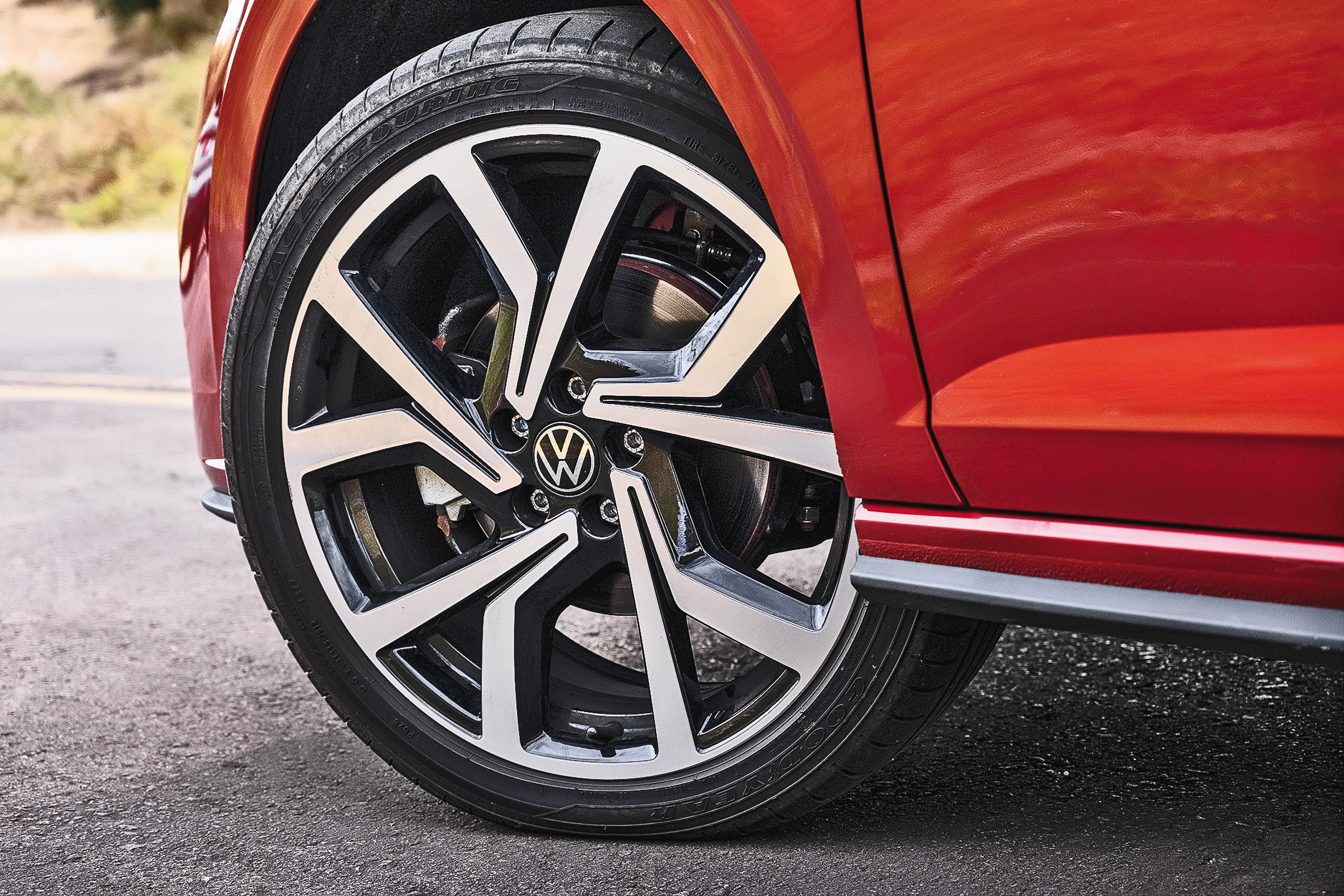 Comparativo: Pulse Abarth e VW Polo GTS: qual o melhor esportivo ...