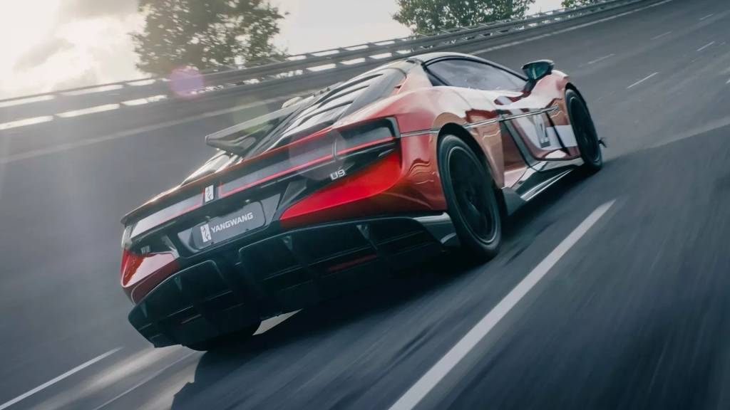 BYD Yangwang U9 supera Bugatti e chega a 496 km/h; apenas 30 serão fabricados | Quatro Rodas
